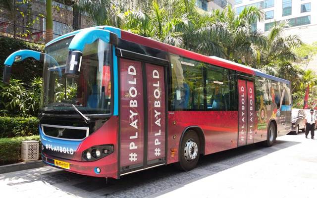 RCB players take BMTC bus to promote public transport in their 'Go ...