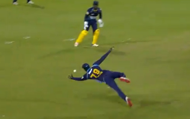 CPL 2019: Superman Jonathan Carter pulls off a stunning one-handed ...